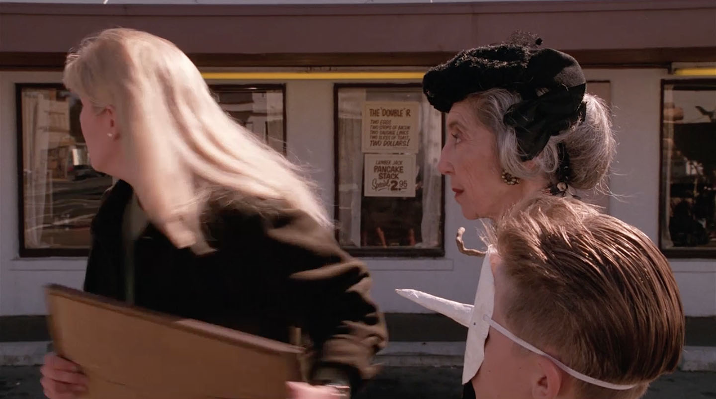 Setting the Stage - Double R Diner Exterior | TWIN PEAKS BLOG